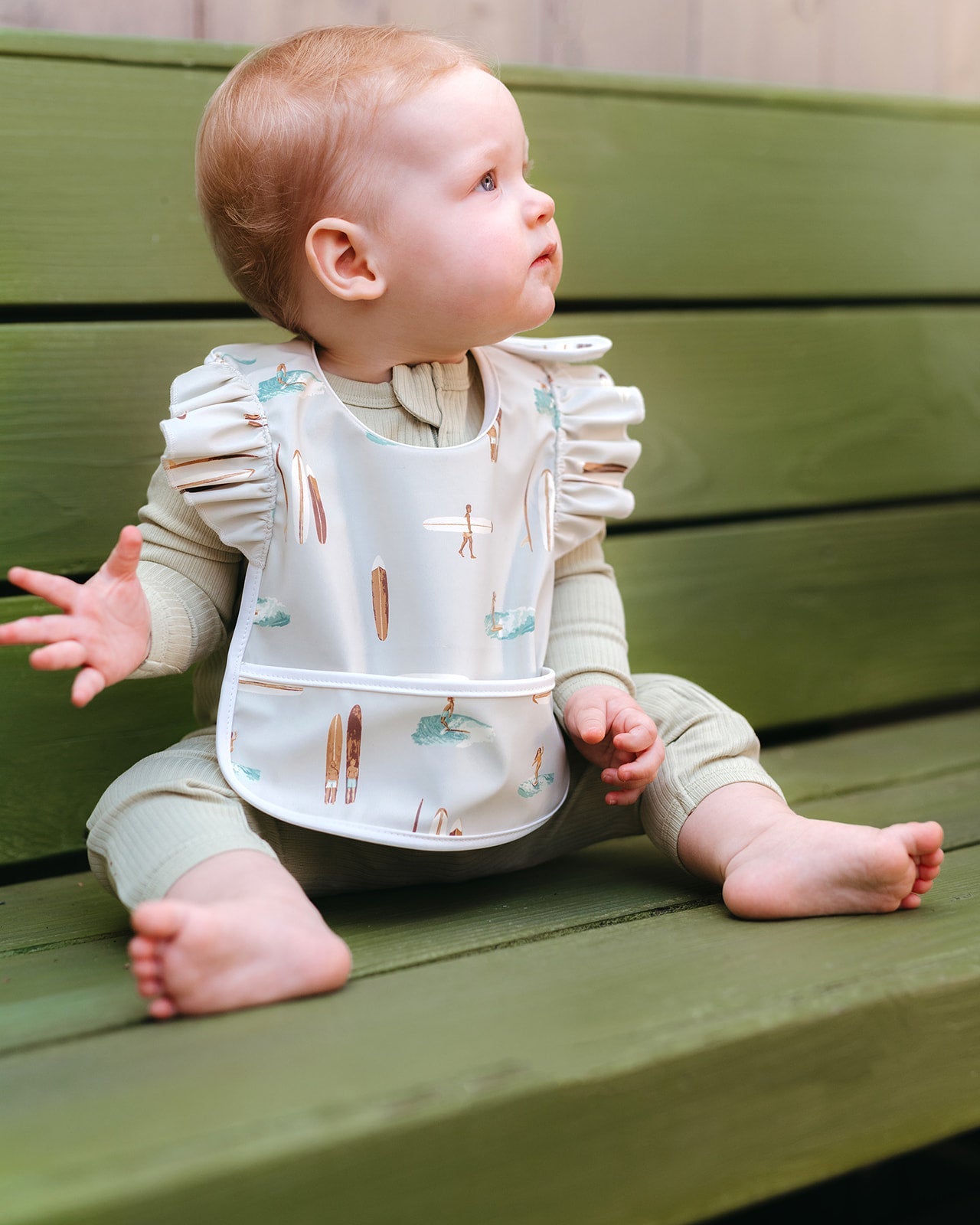 Ruffle Pocket Bib – MILKBARN